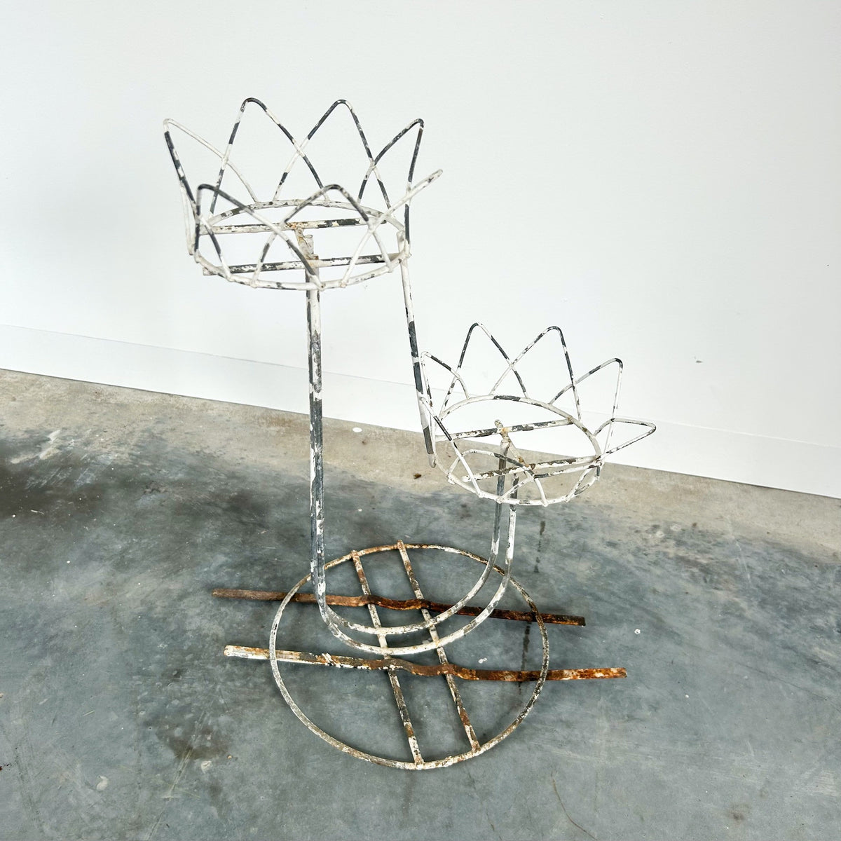 WHITE METAL TWIN POT STAND