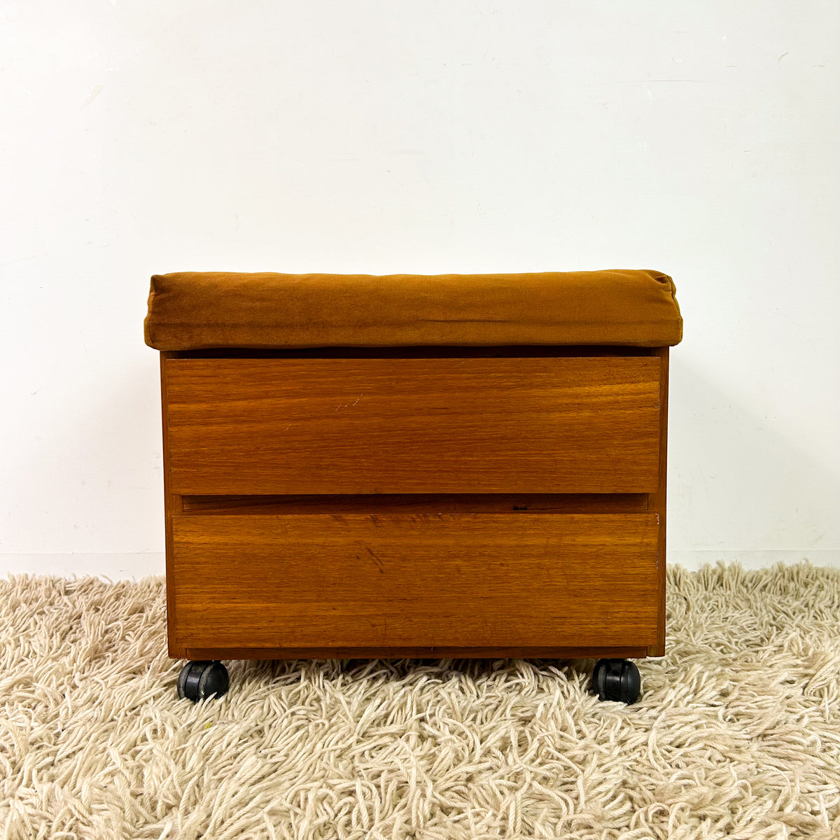 AMBER VELOUR STOOL WITH DRAWERS