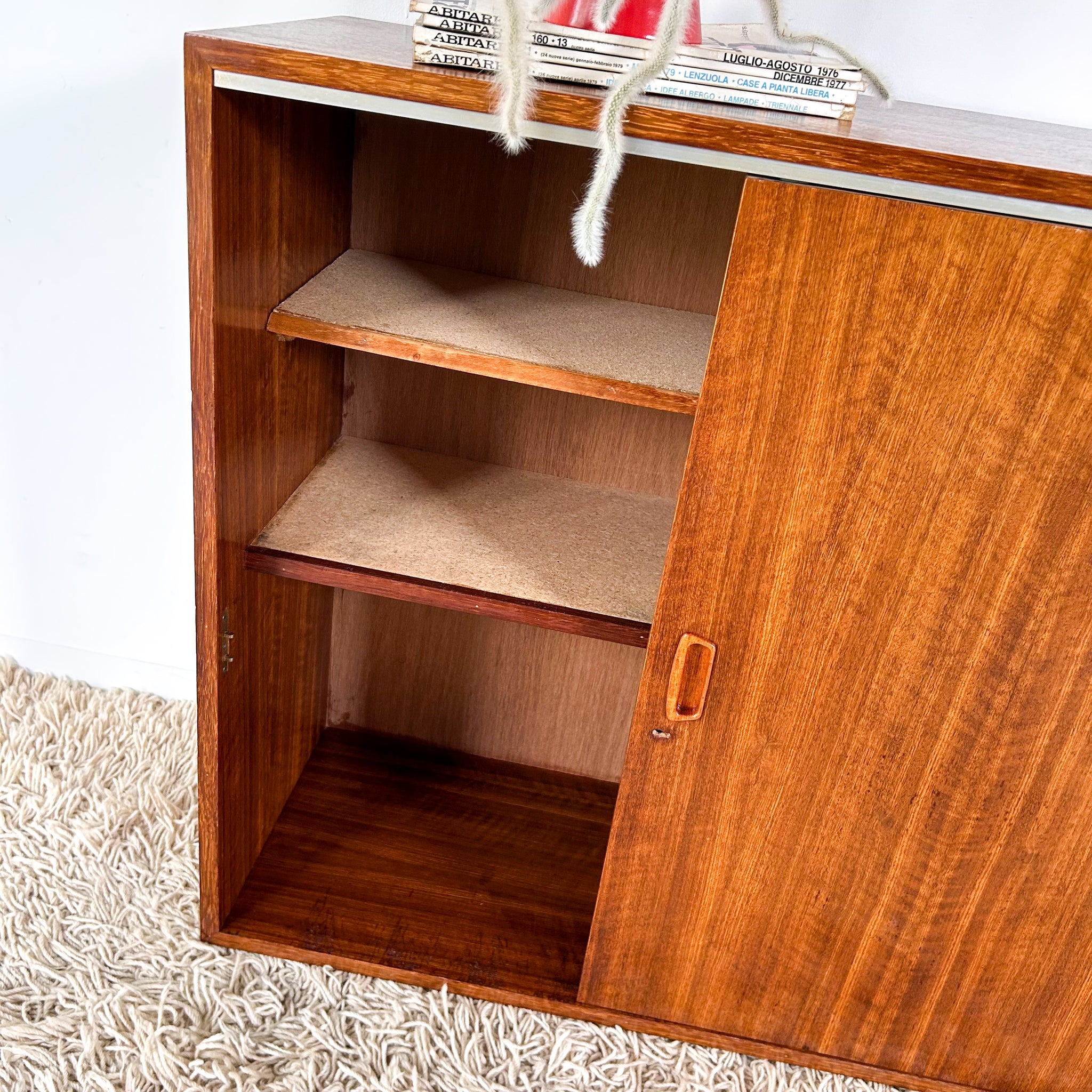 STORAGE CABINET