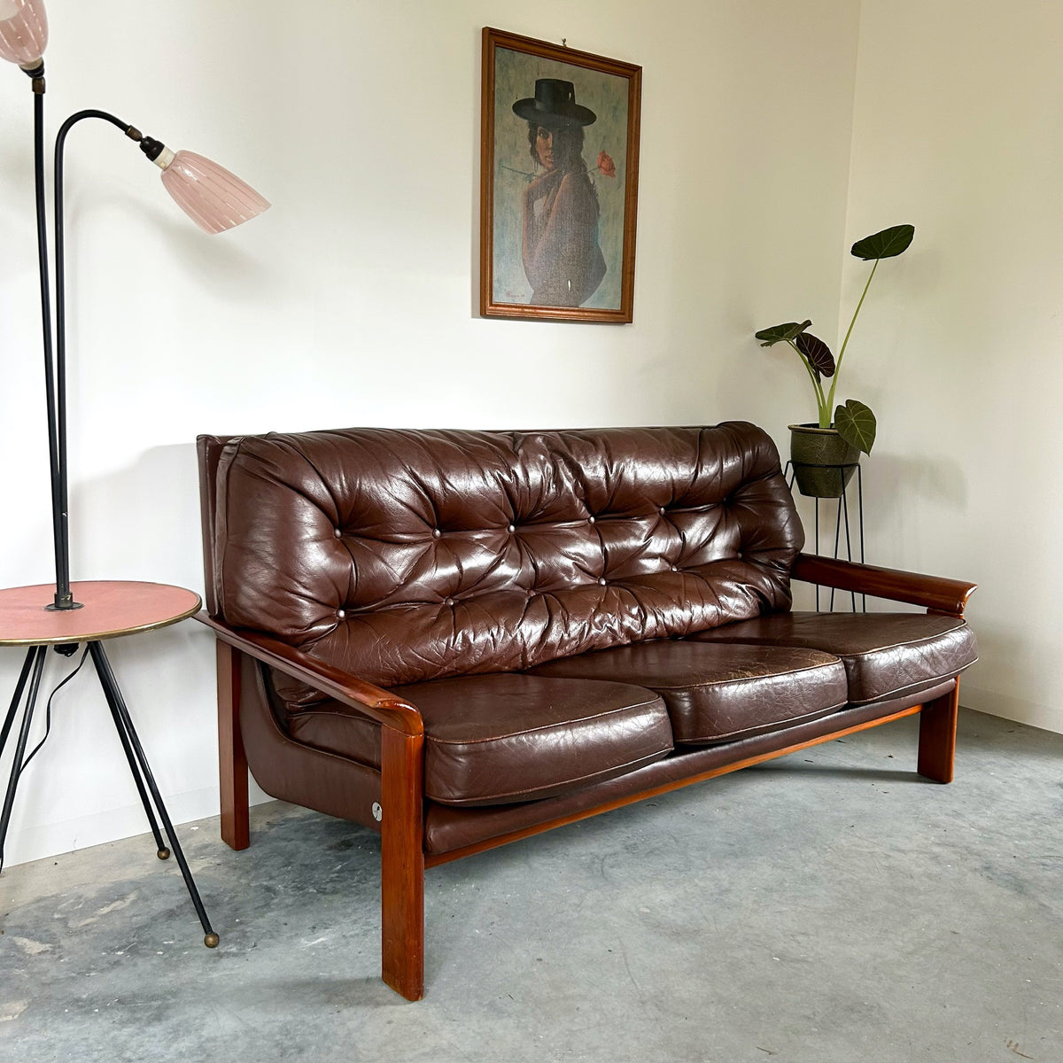 FLER BROWN LEATHER SOFA