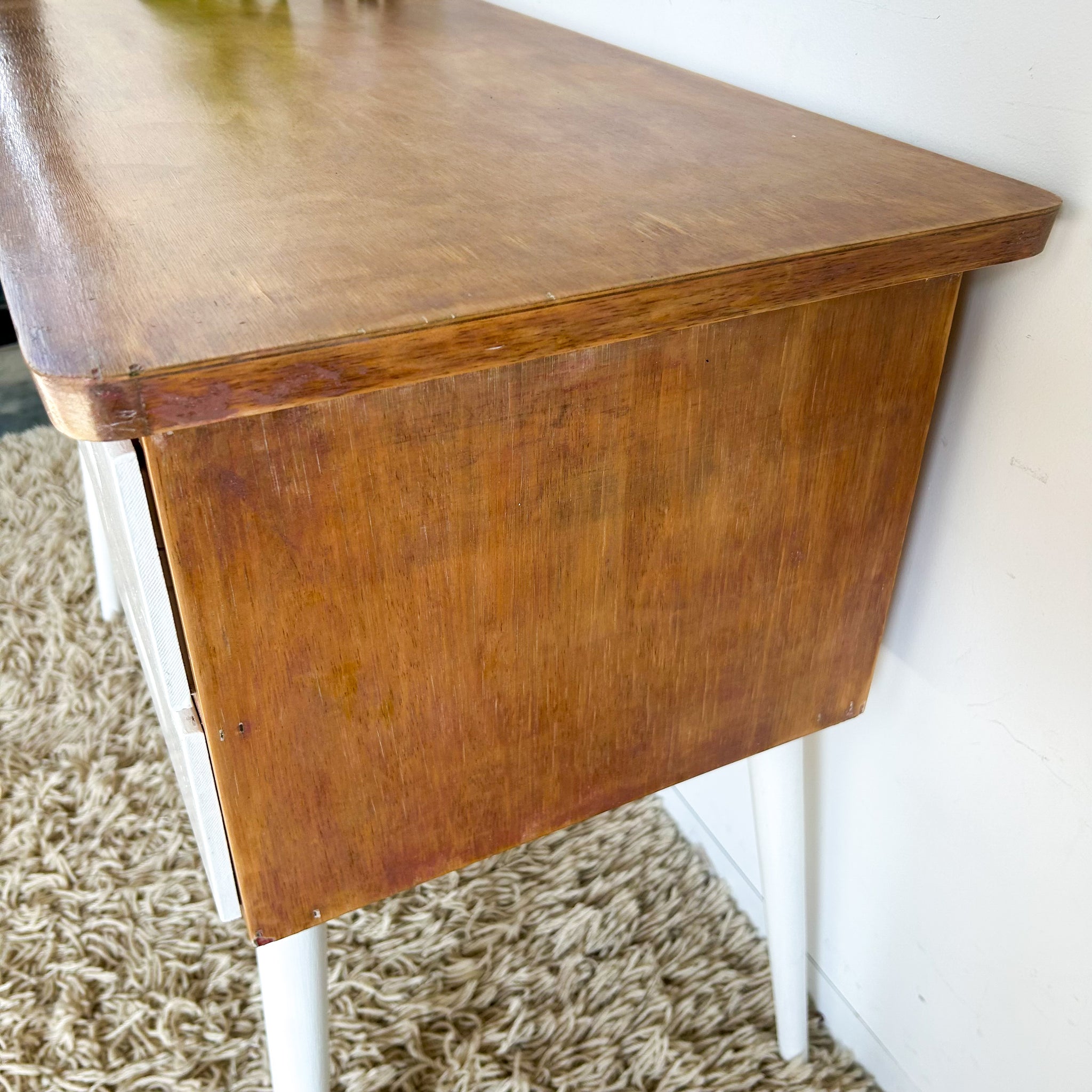 DESK WITH DRAWERS