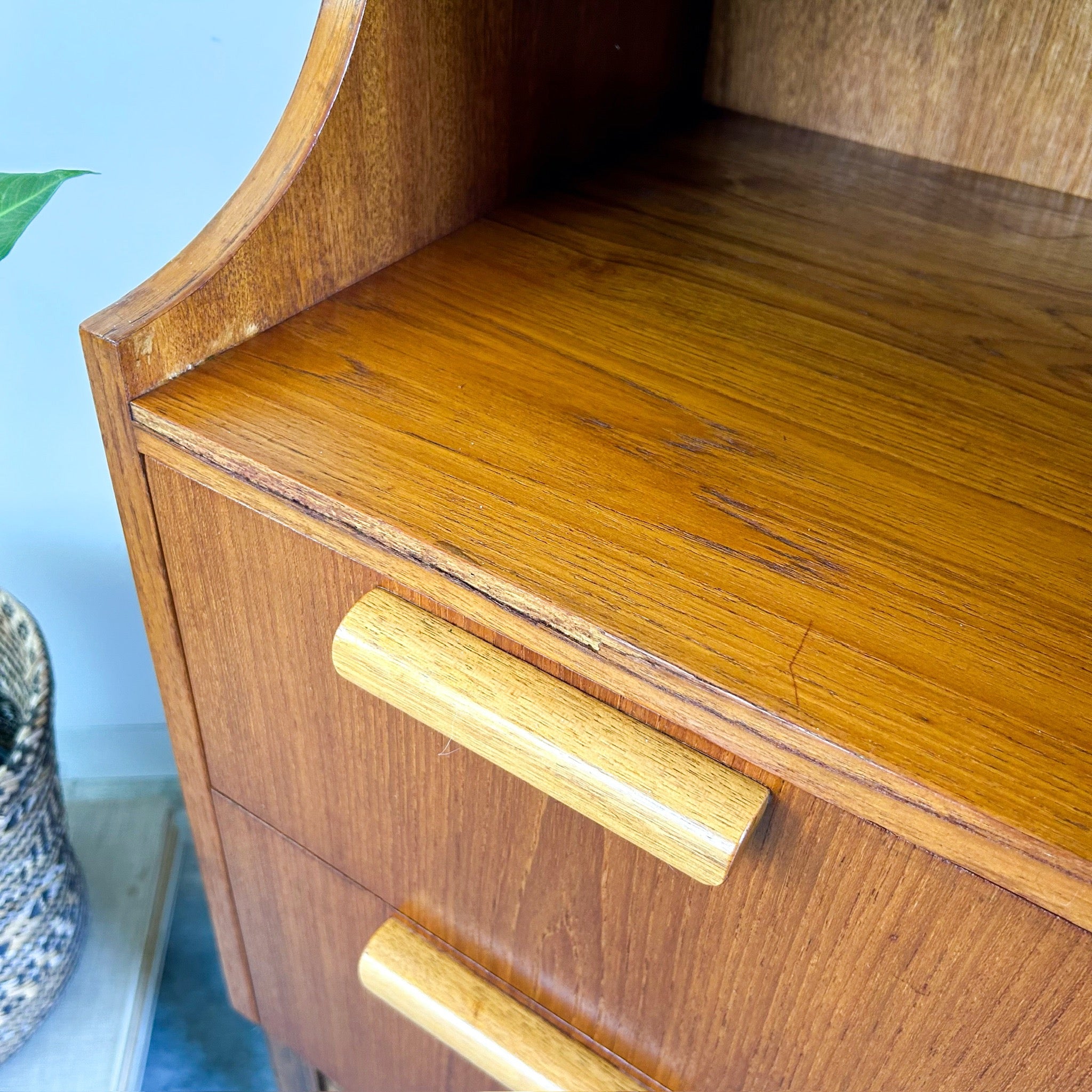 BEDSIDE TABLE WITH DRAWERS