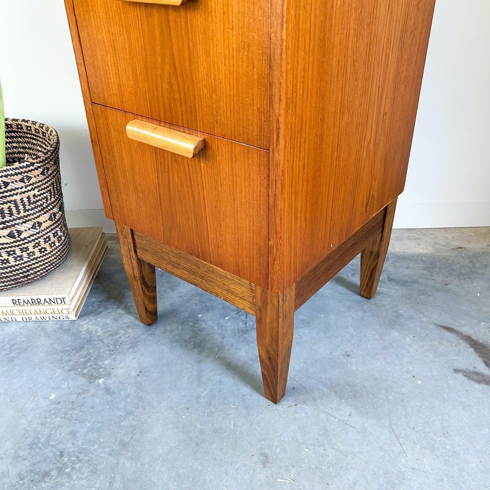 BEDSIDE TABLE WITH DRAWERS