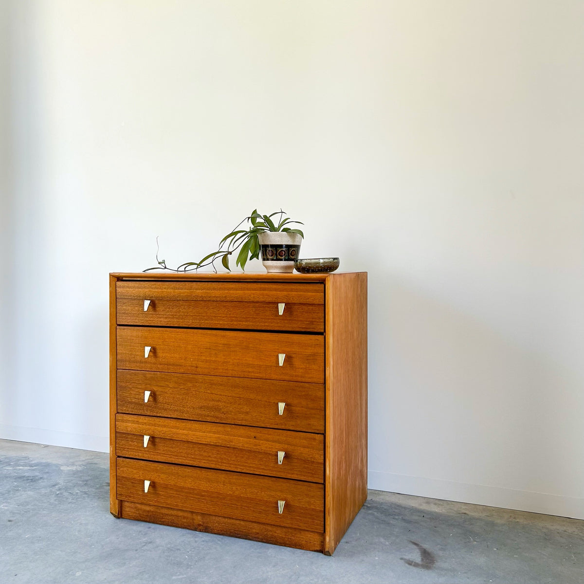 ALROB DRESSER DRAWERS