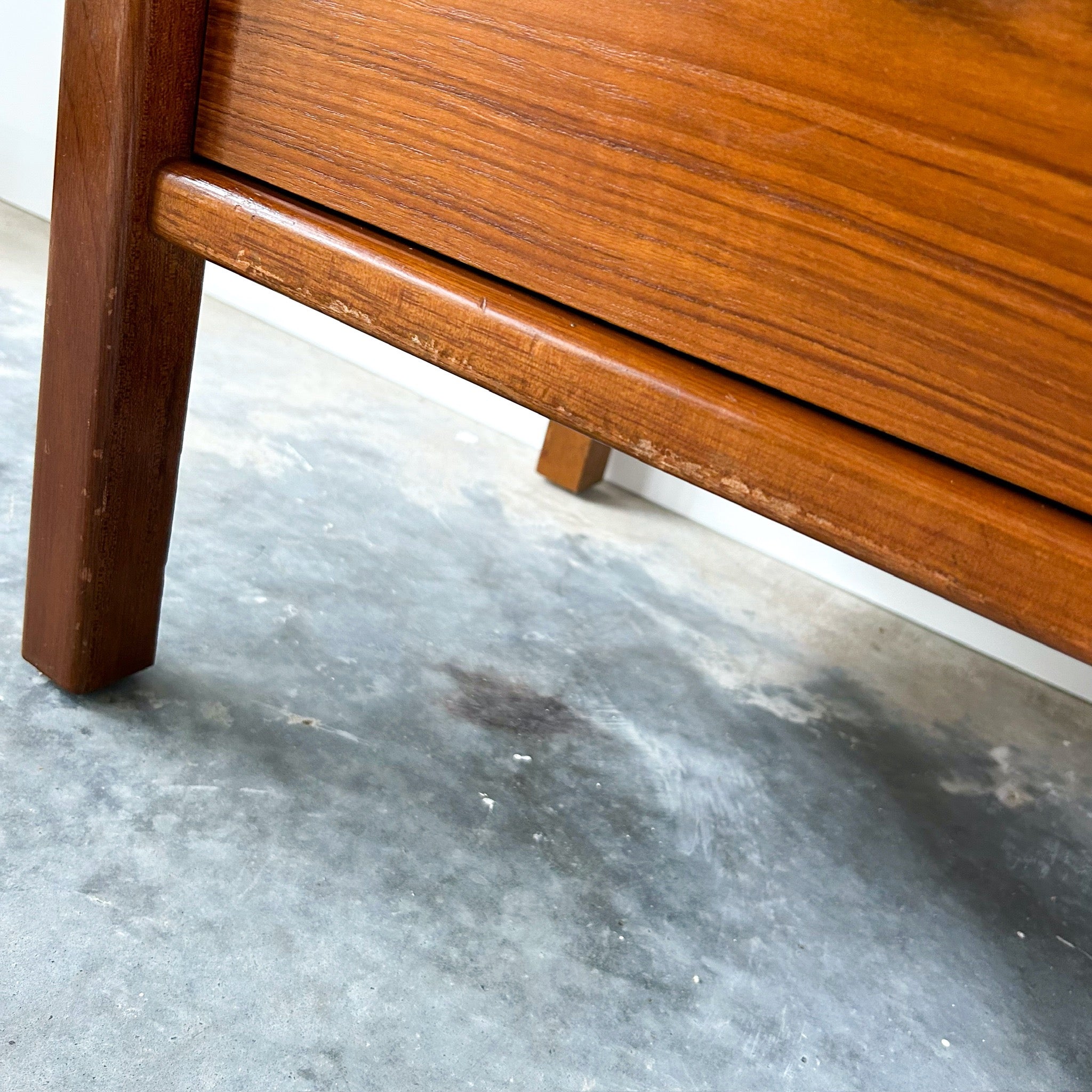 SUMNA BEDSIDE DRAWERS