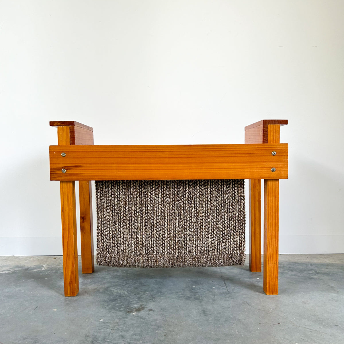 PINE MAGAZINE RACK