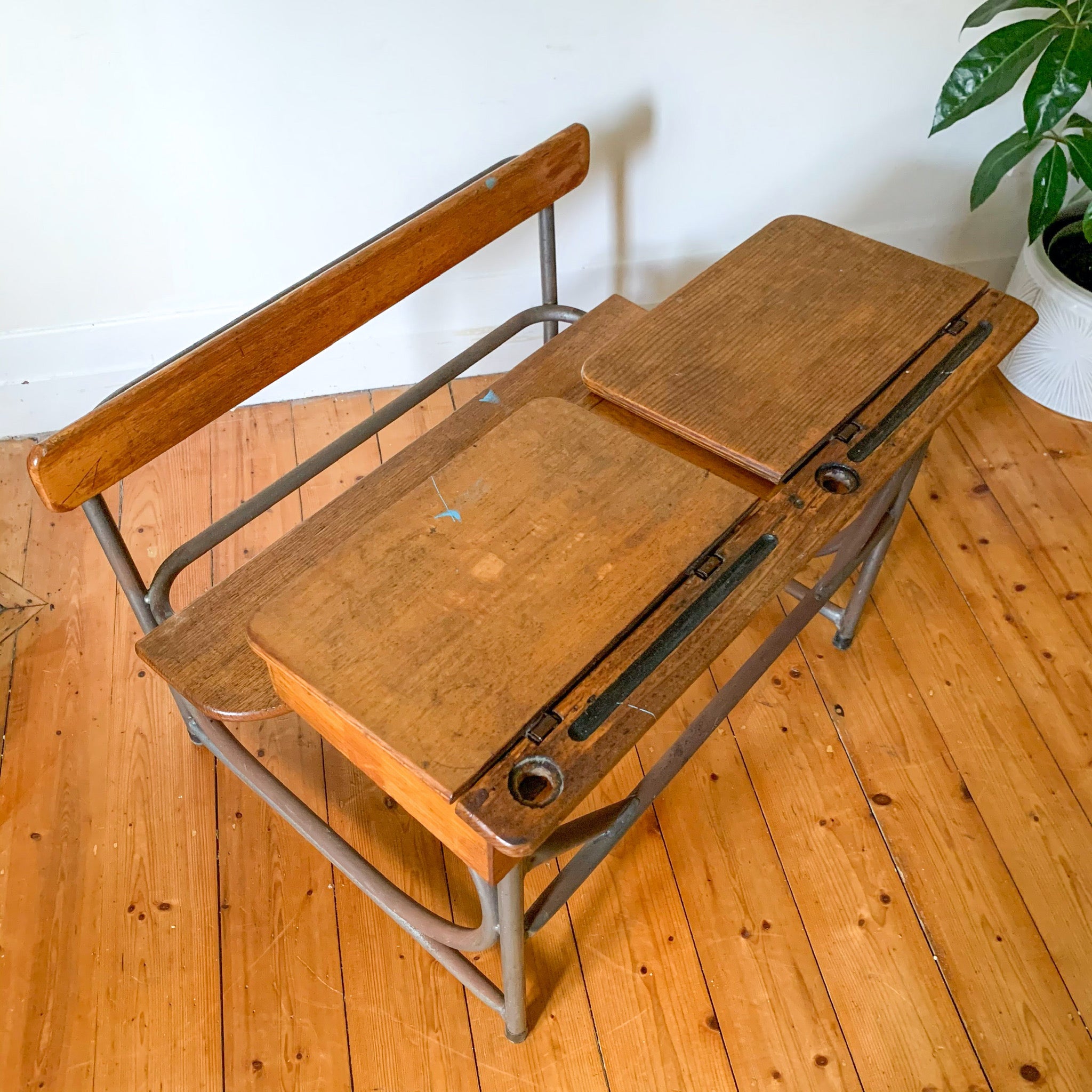 TWIN SCHOOL DESK