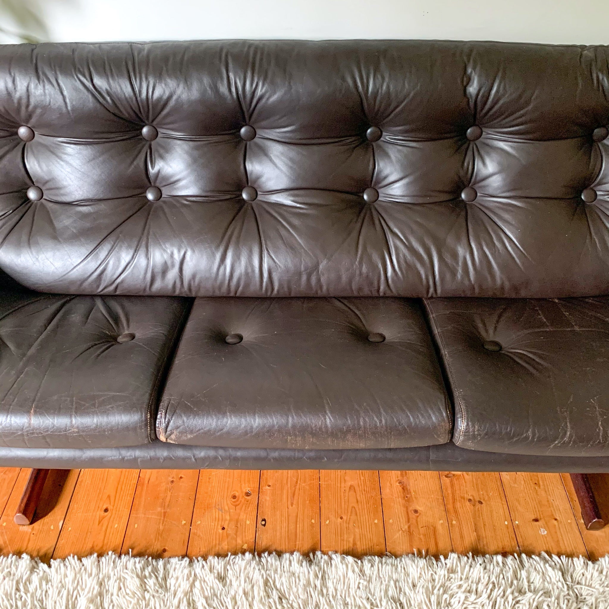 TESSA T1 LEATHER SOFA