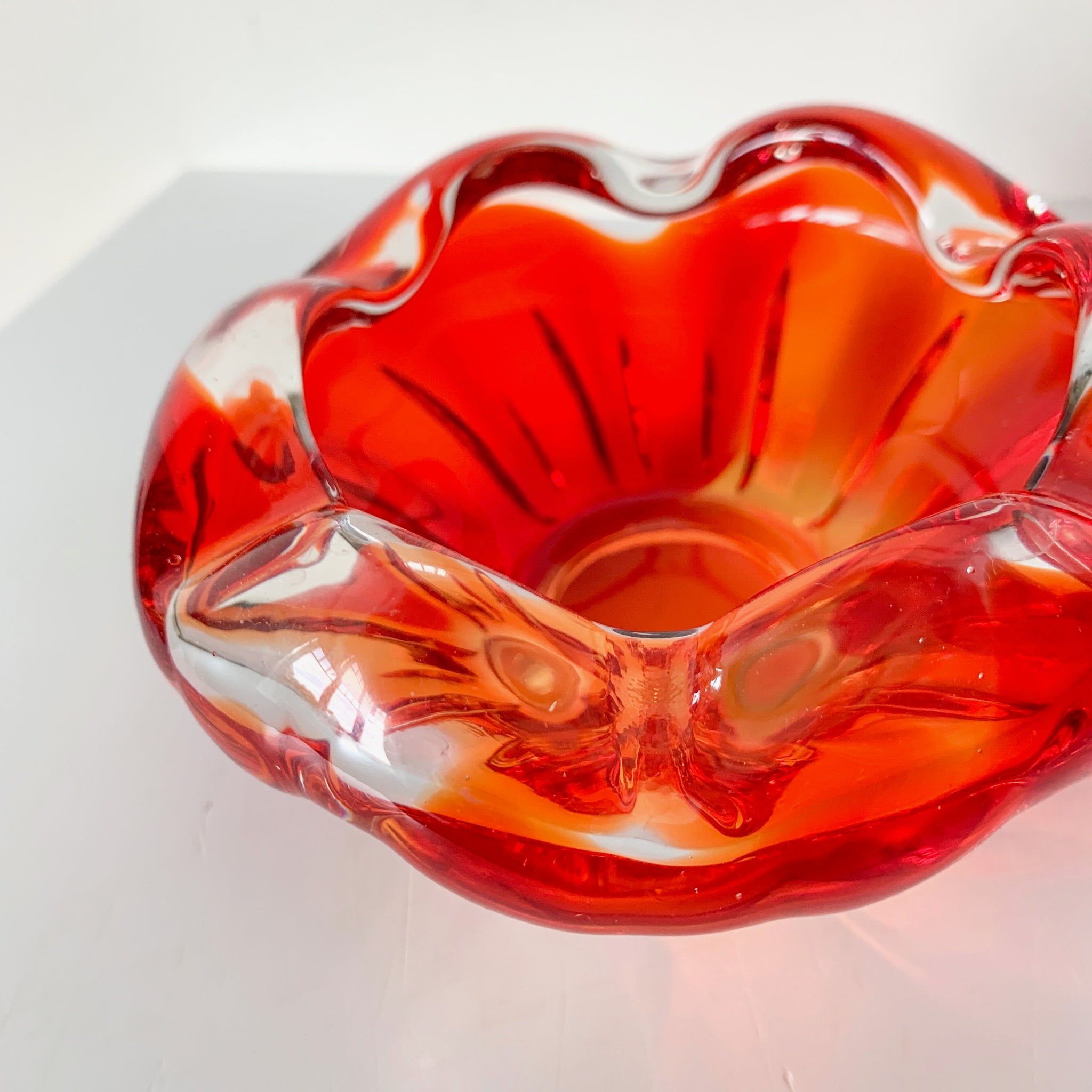 RED ART GLASS ASHTRAY