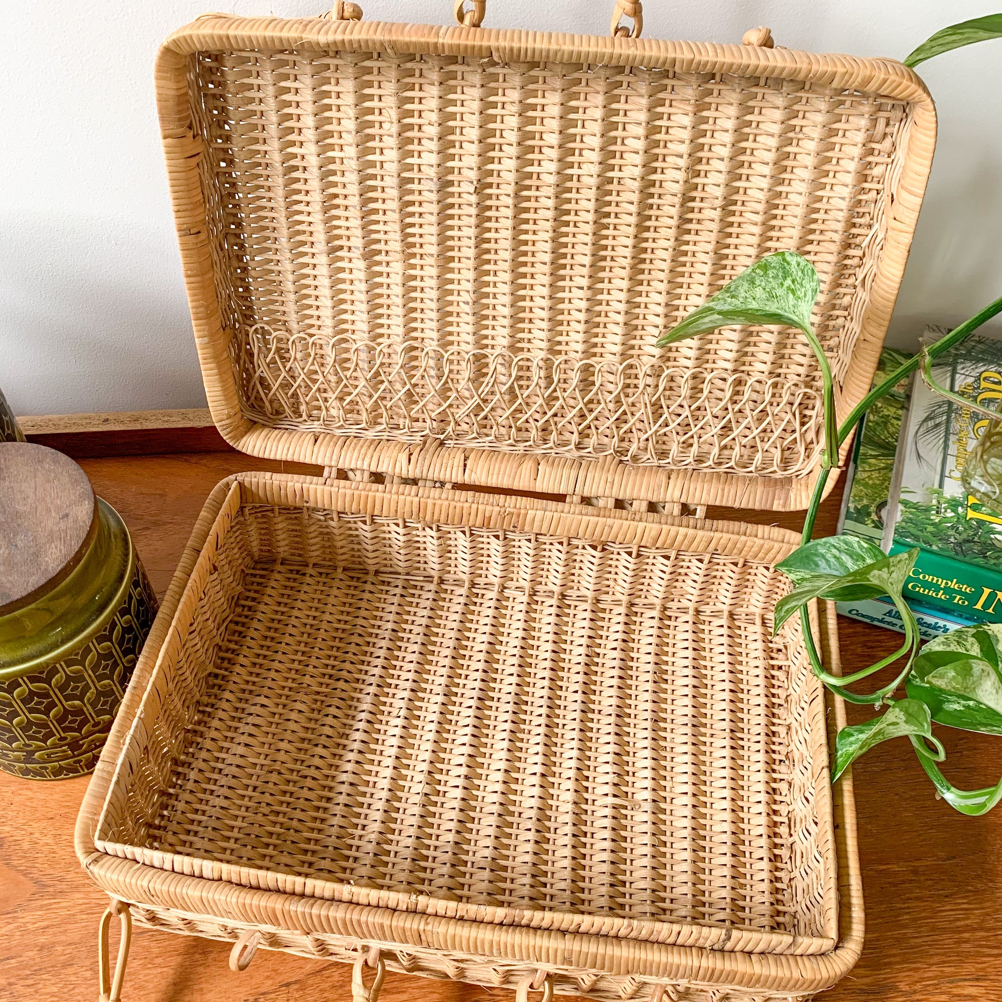 RATTAN BASKET BOX