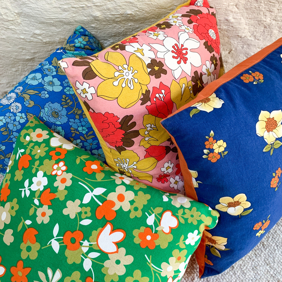 RETRO STYLE CUSHIONS