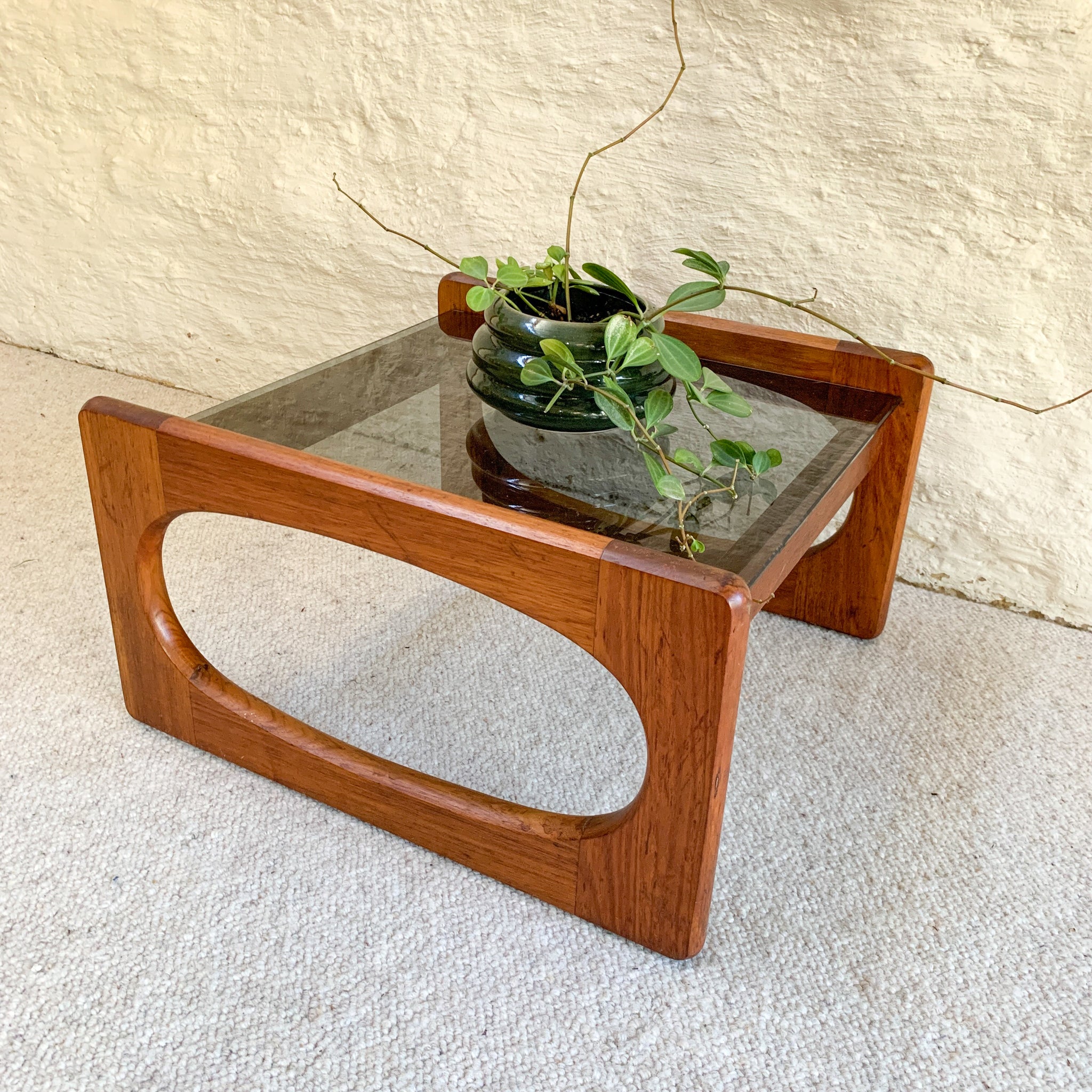 1970s COFFEE TABLE