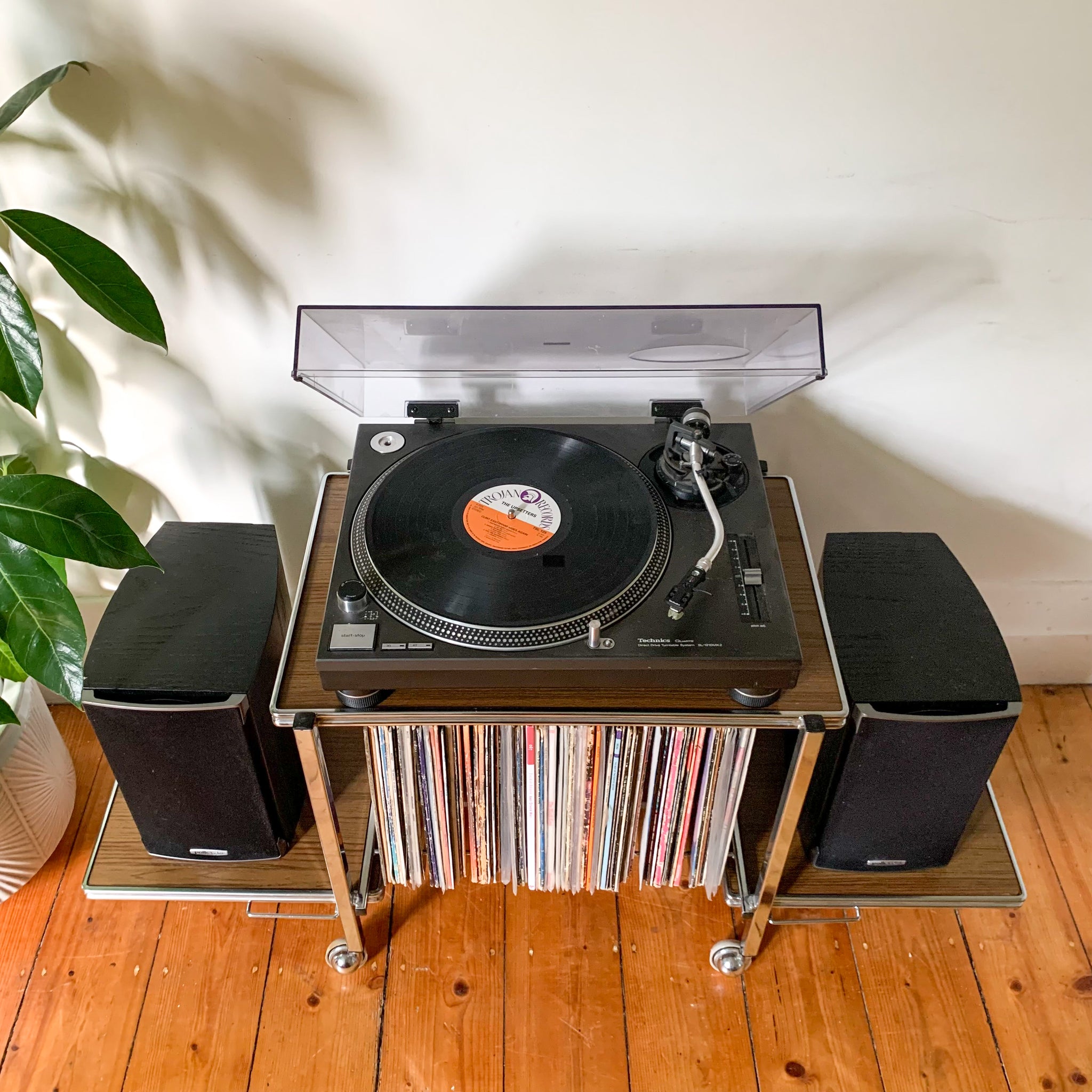 STEREO TROLLEY