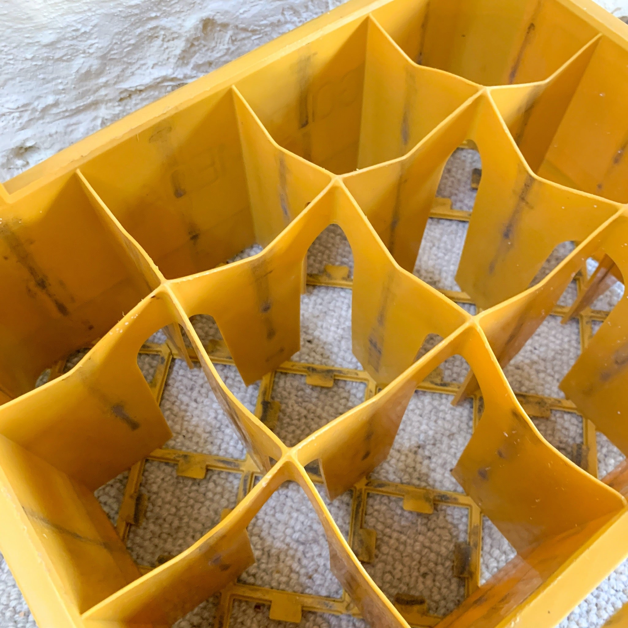 GOLD MEDAL DRINKS CRATE