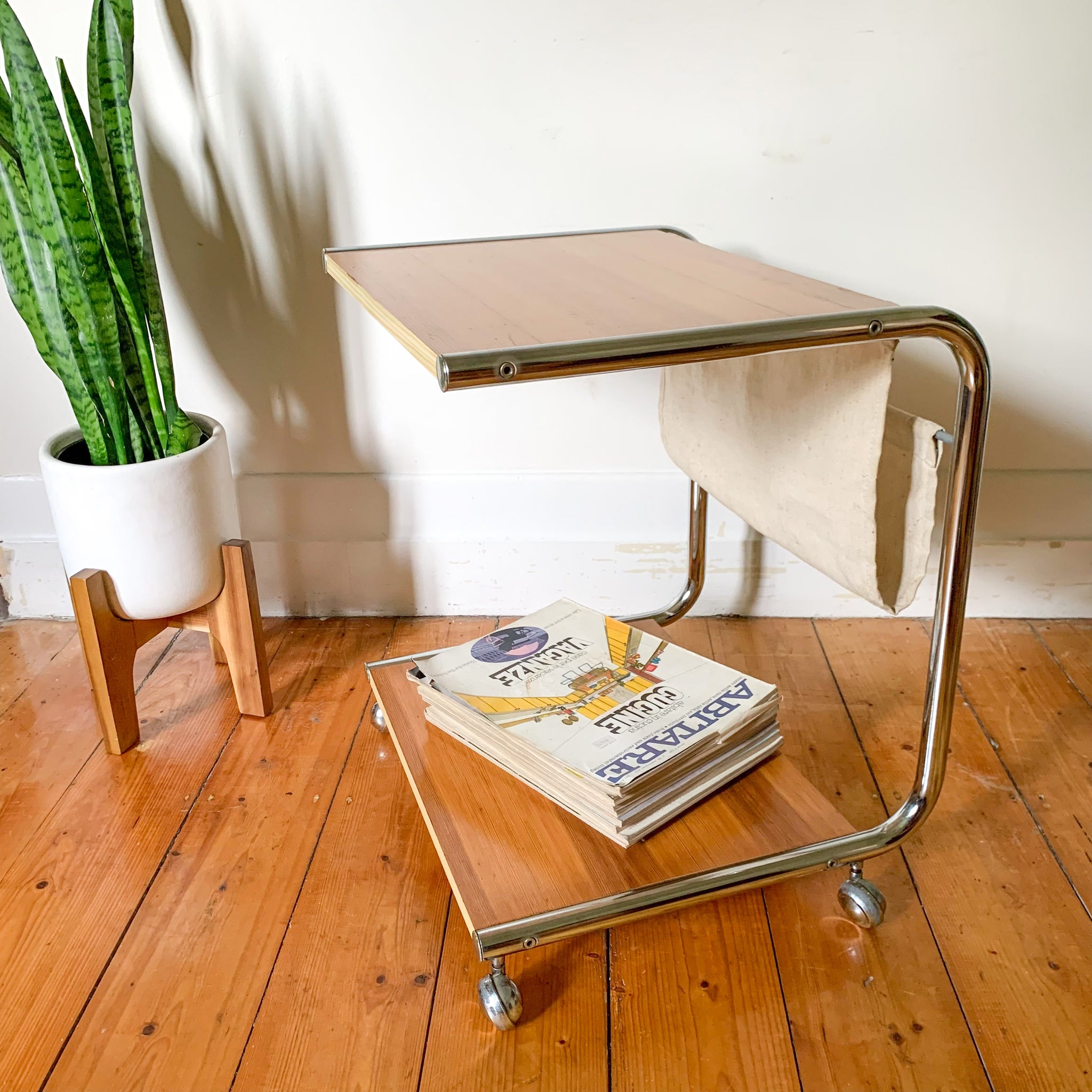 CANTILEVER SIDE TABLE