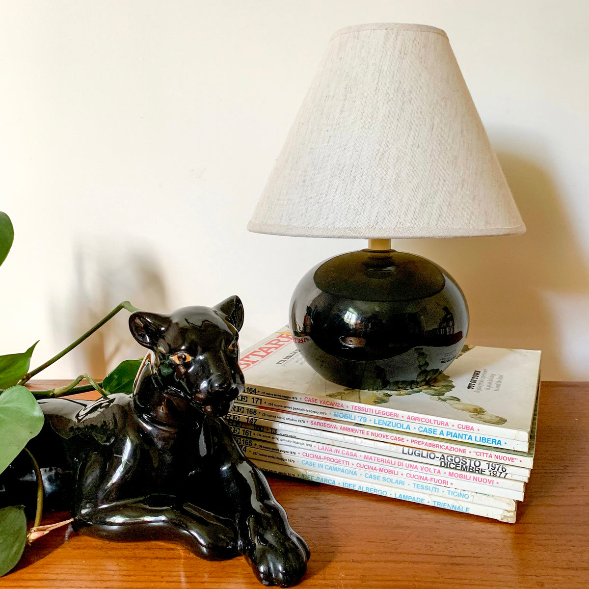 CERAMIC BALL LAMP & SHADE