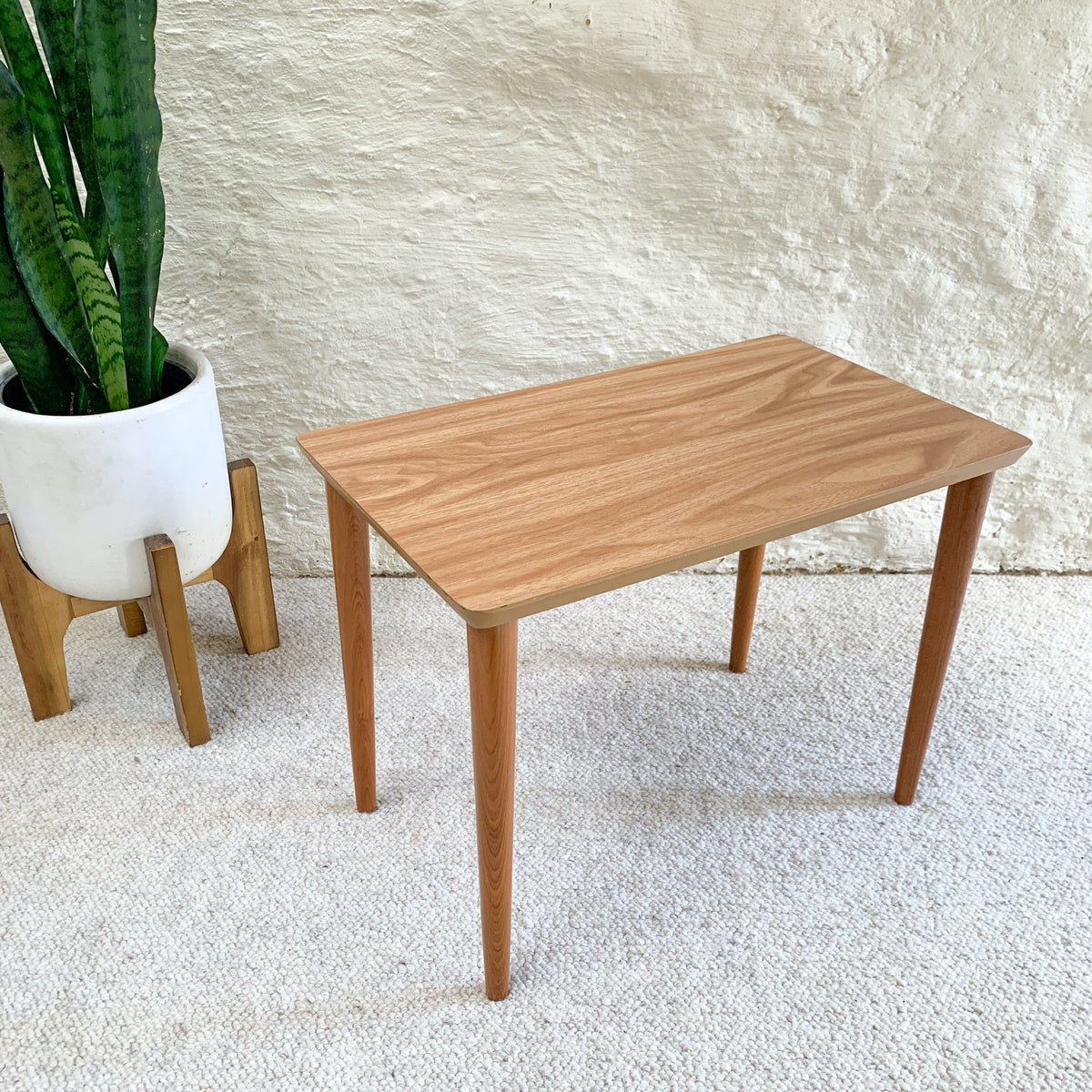 LAMINATE SIDE TABLE
