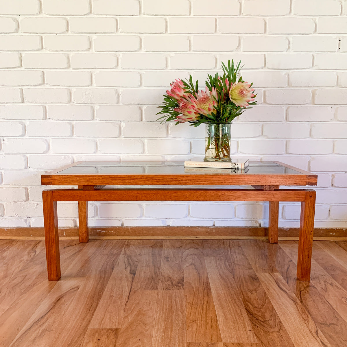 FLOATING COFFEE TABLE