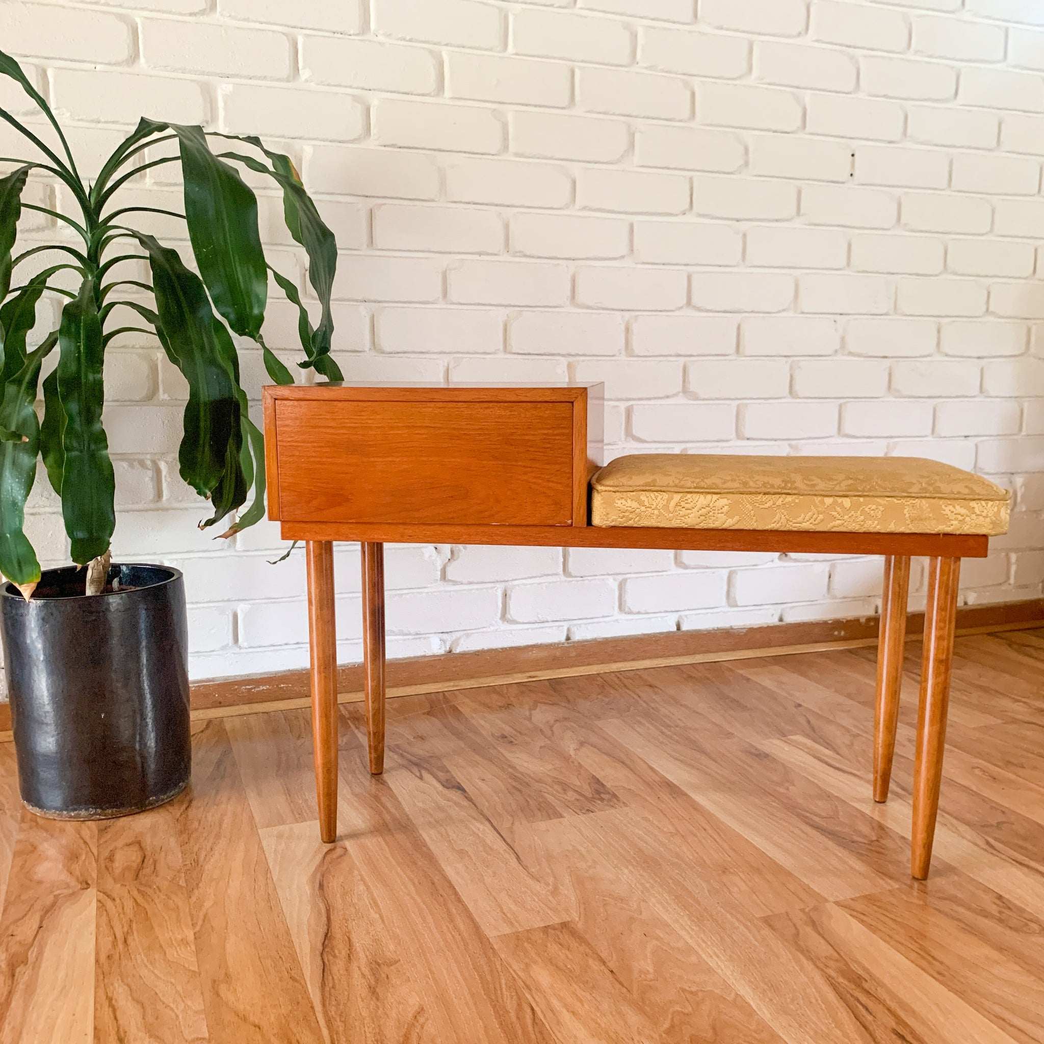 TELEPHONE TABLE