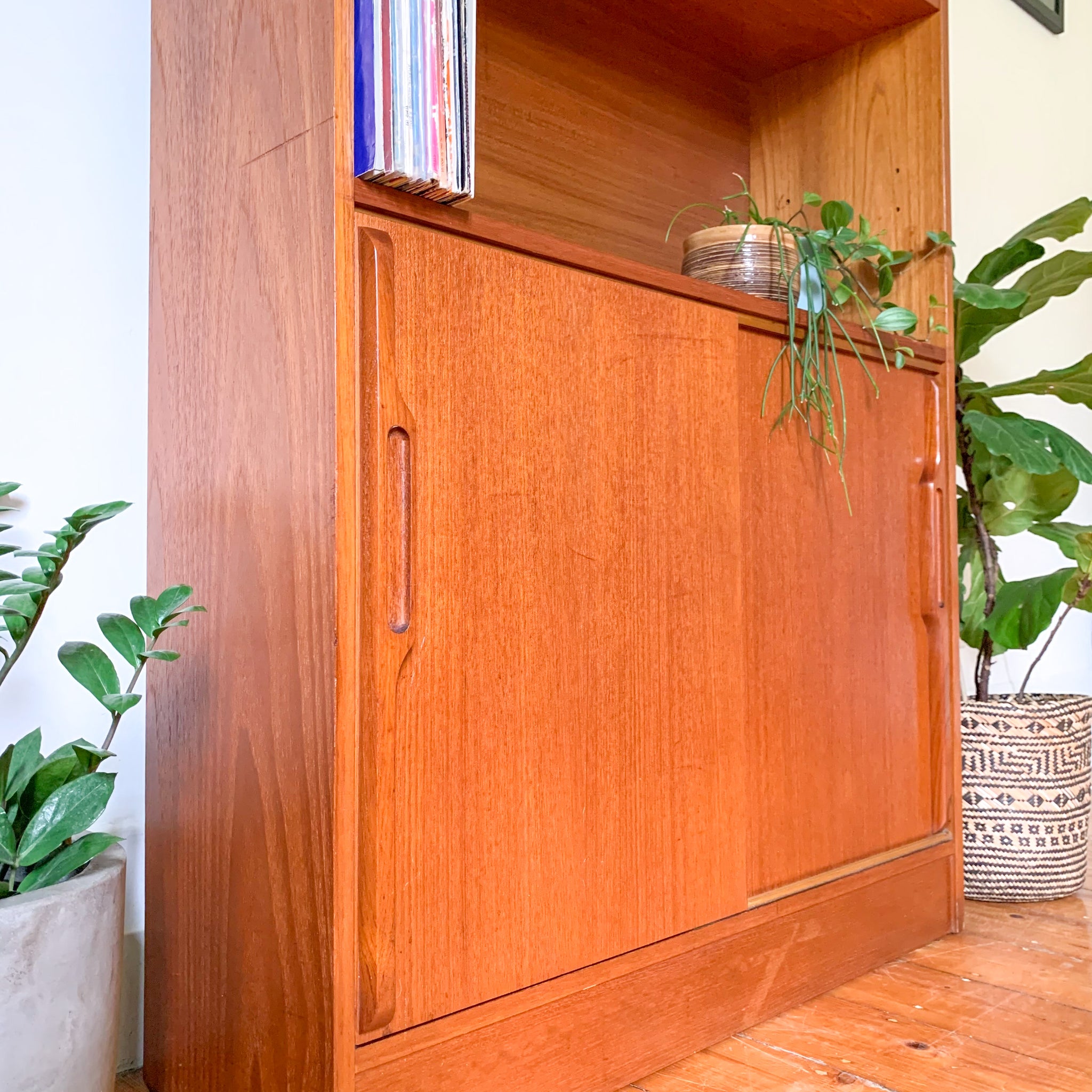 BURGESS BOOKCASE