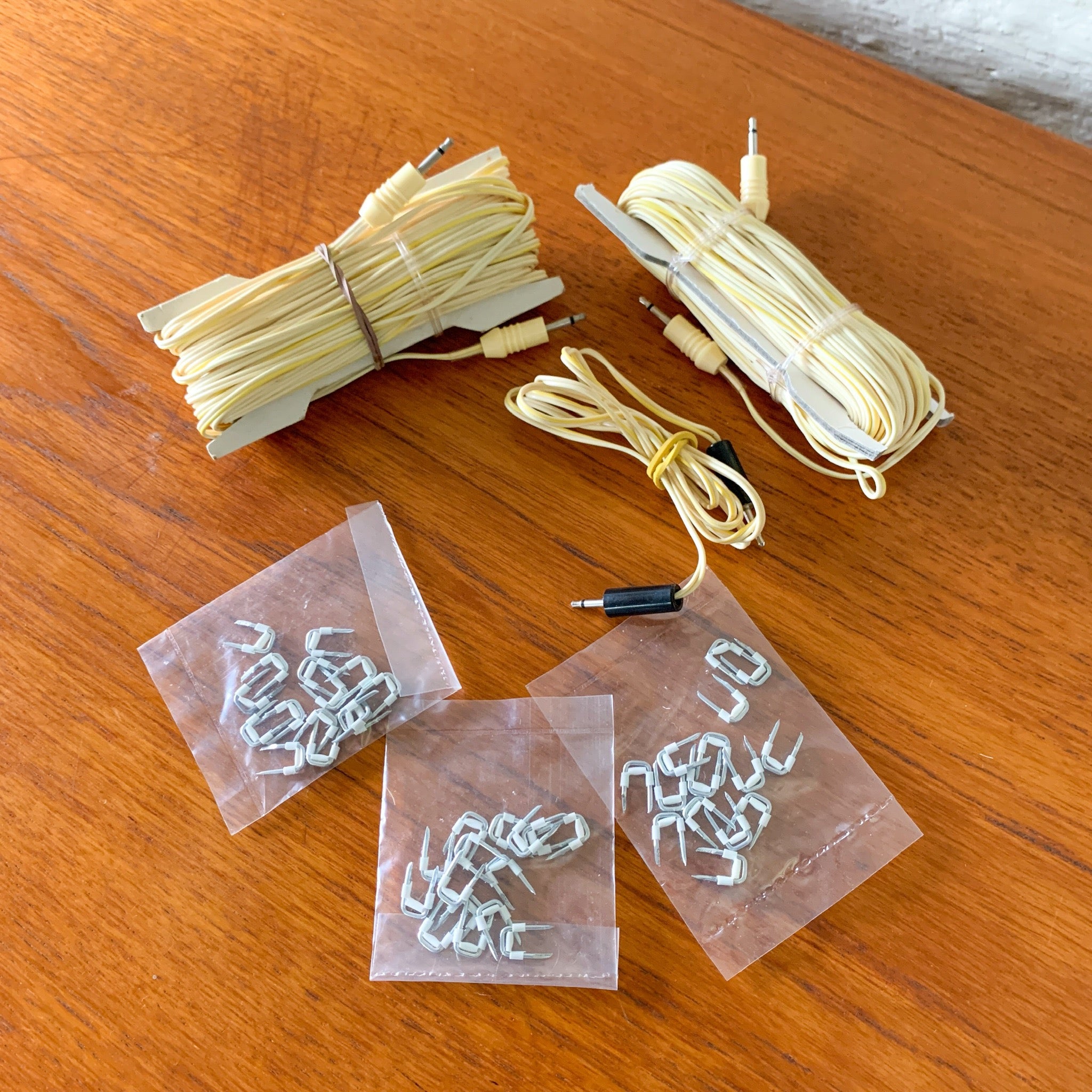 4-STATION TRANSISTOR INTERCOM