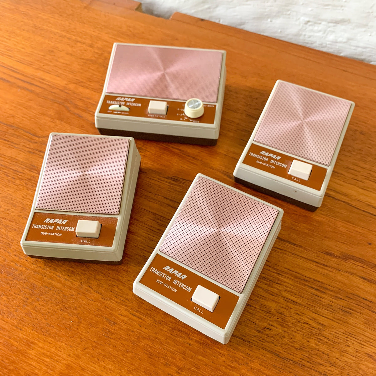 4-STATION TRANSISTOR INTERCOM