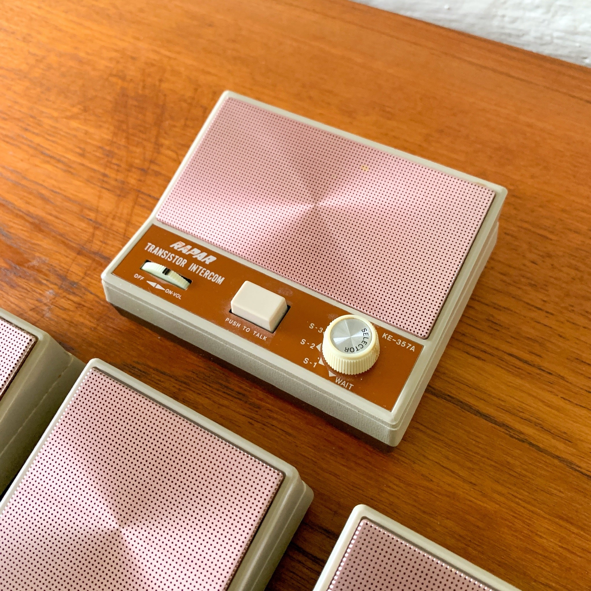 4-STATION TRANSISTOR INTERCOM