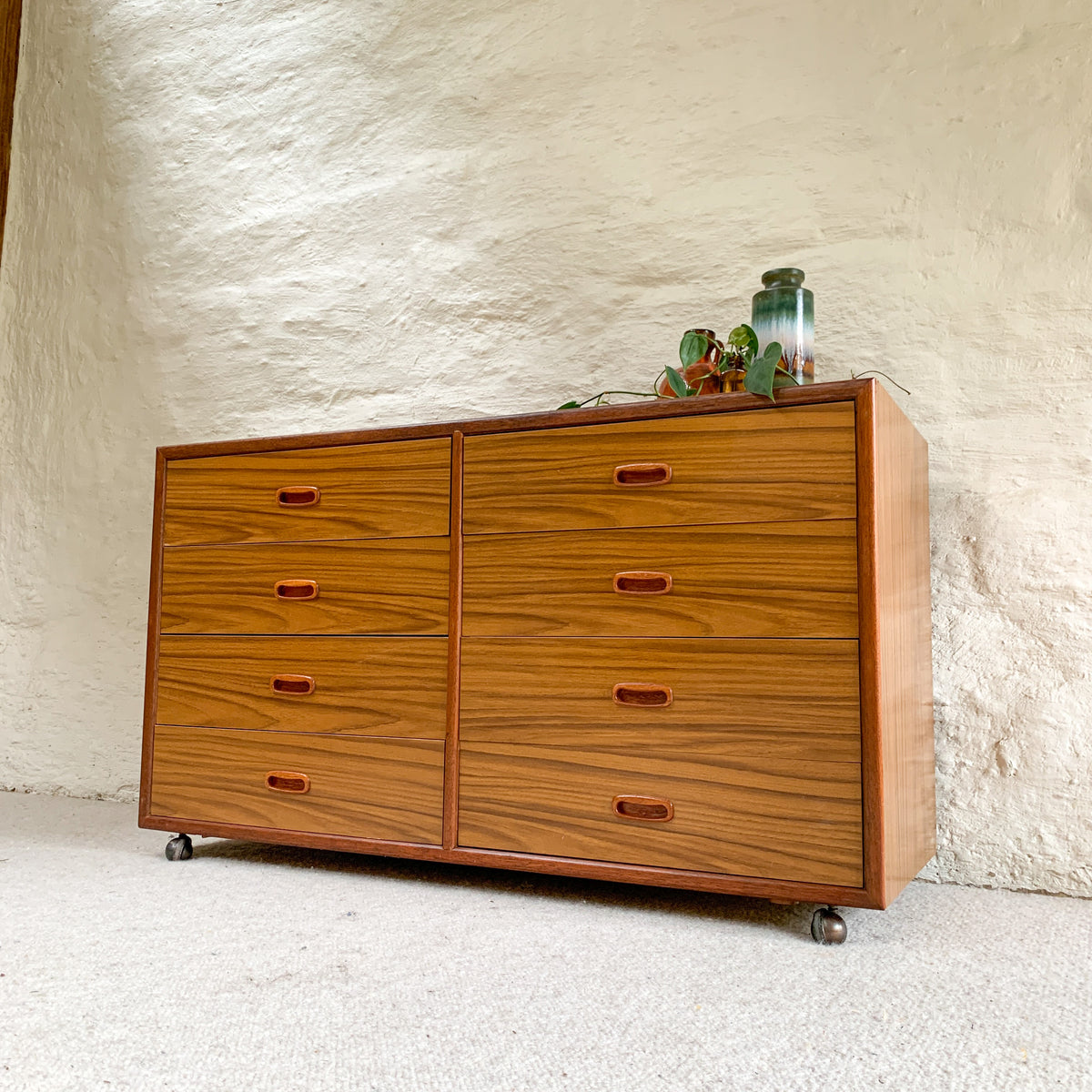 ALROB DRESSER DRAWERS