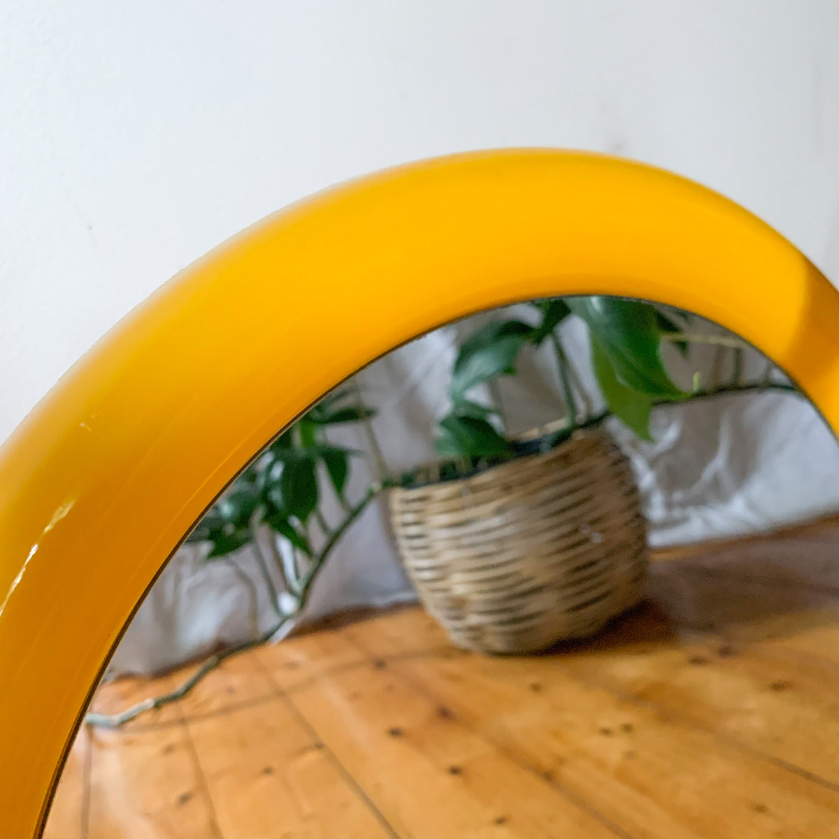 YELLOW VANITY MIRROR