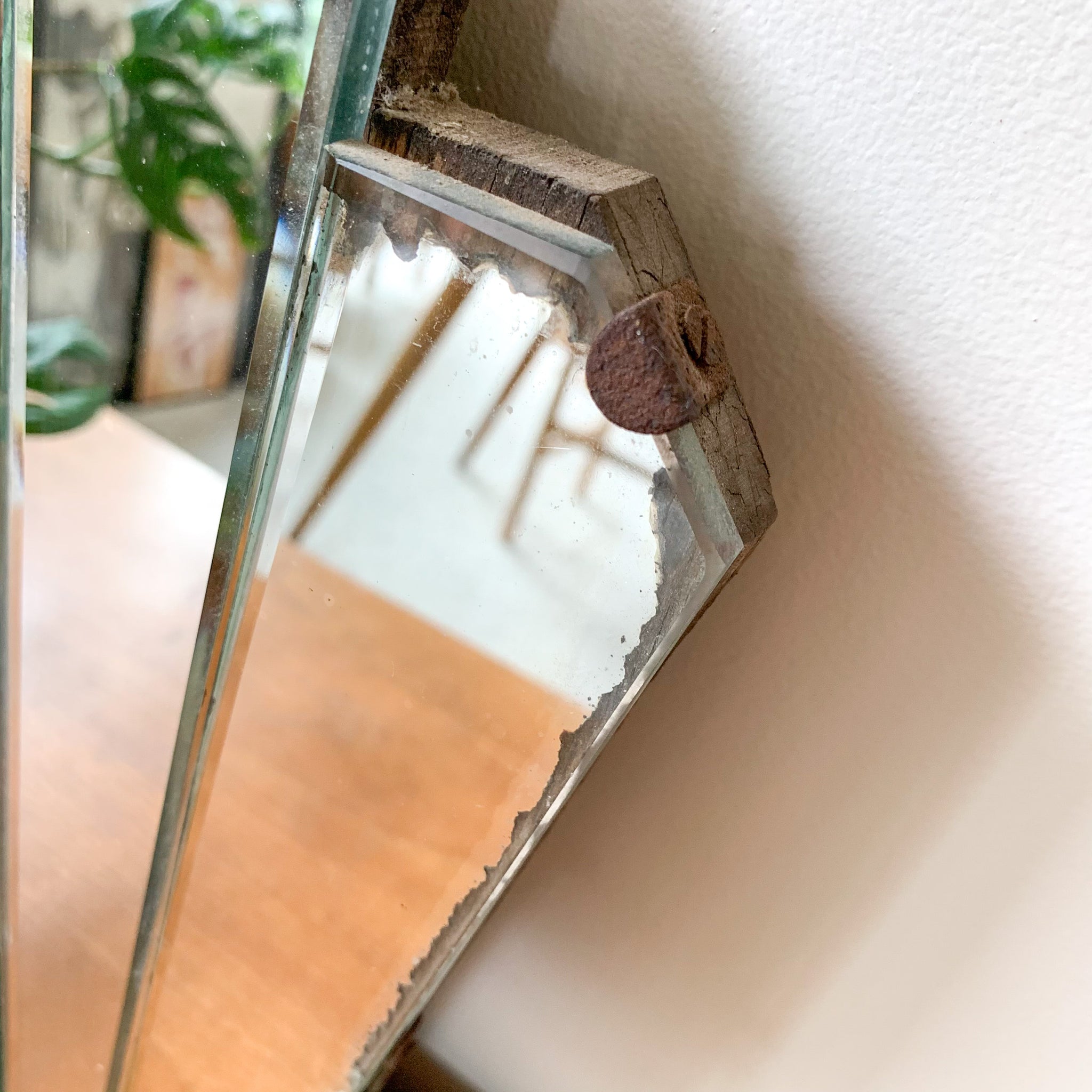 BEVELED EDGE FAN MIRROR