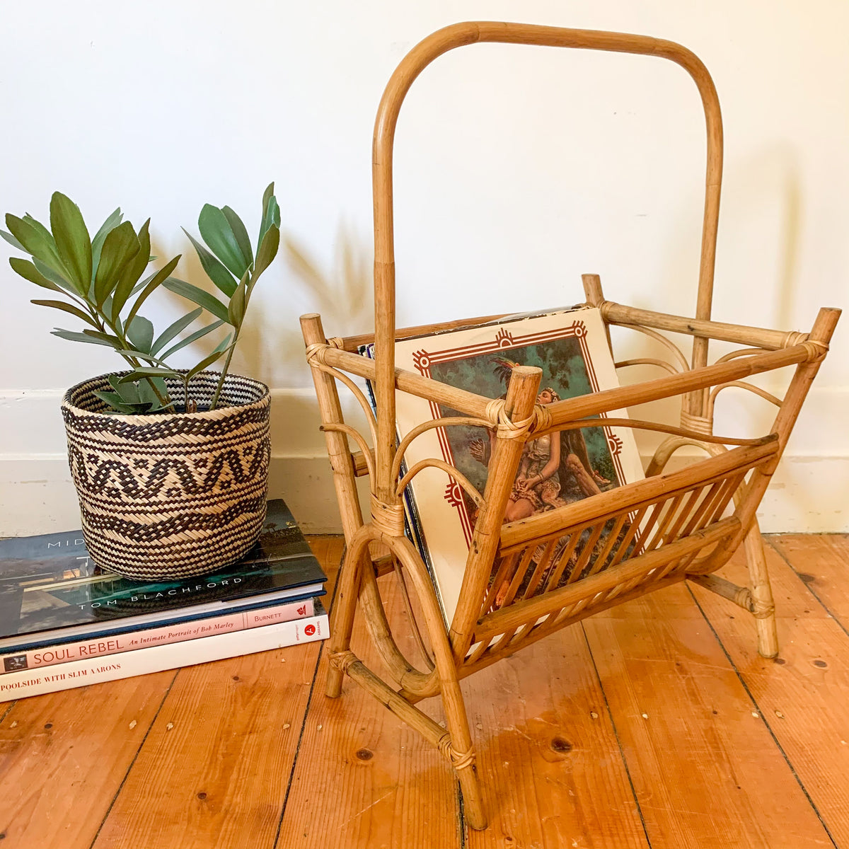 VINYL / MAGAZINE RACK